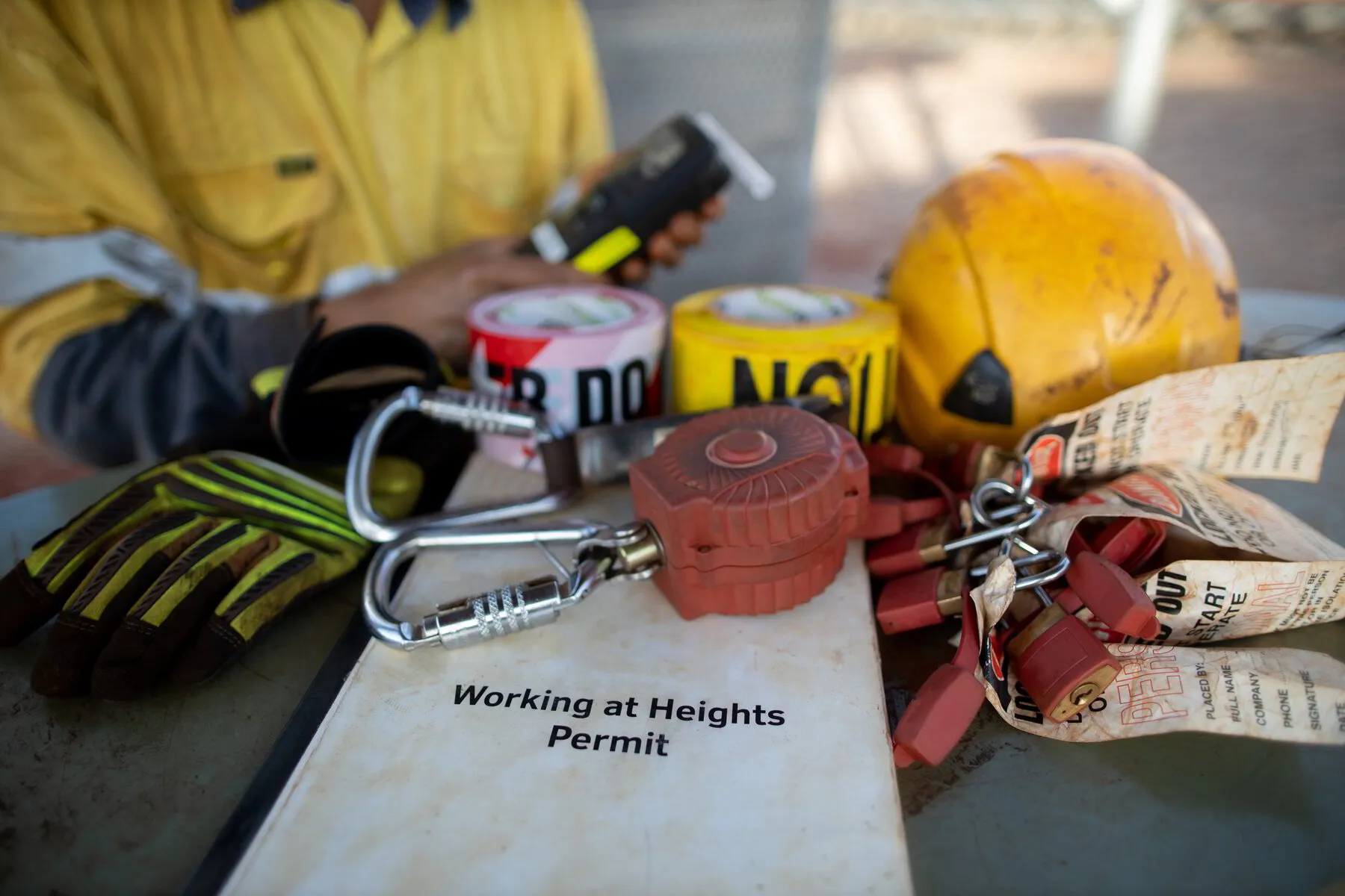 A GUIDE TO FALL PROTECTION PLAN DEVELOPMENT