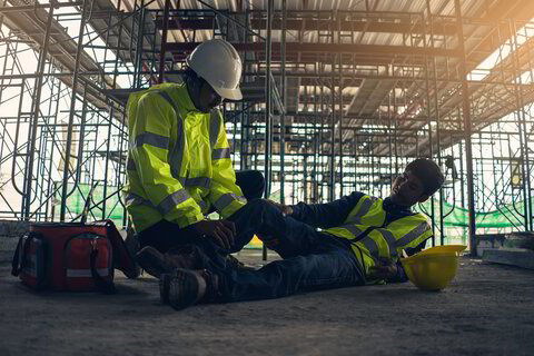 HOW TO STAY CALM AND LEAD IN A FIRST AID EMERGENCY