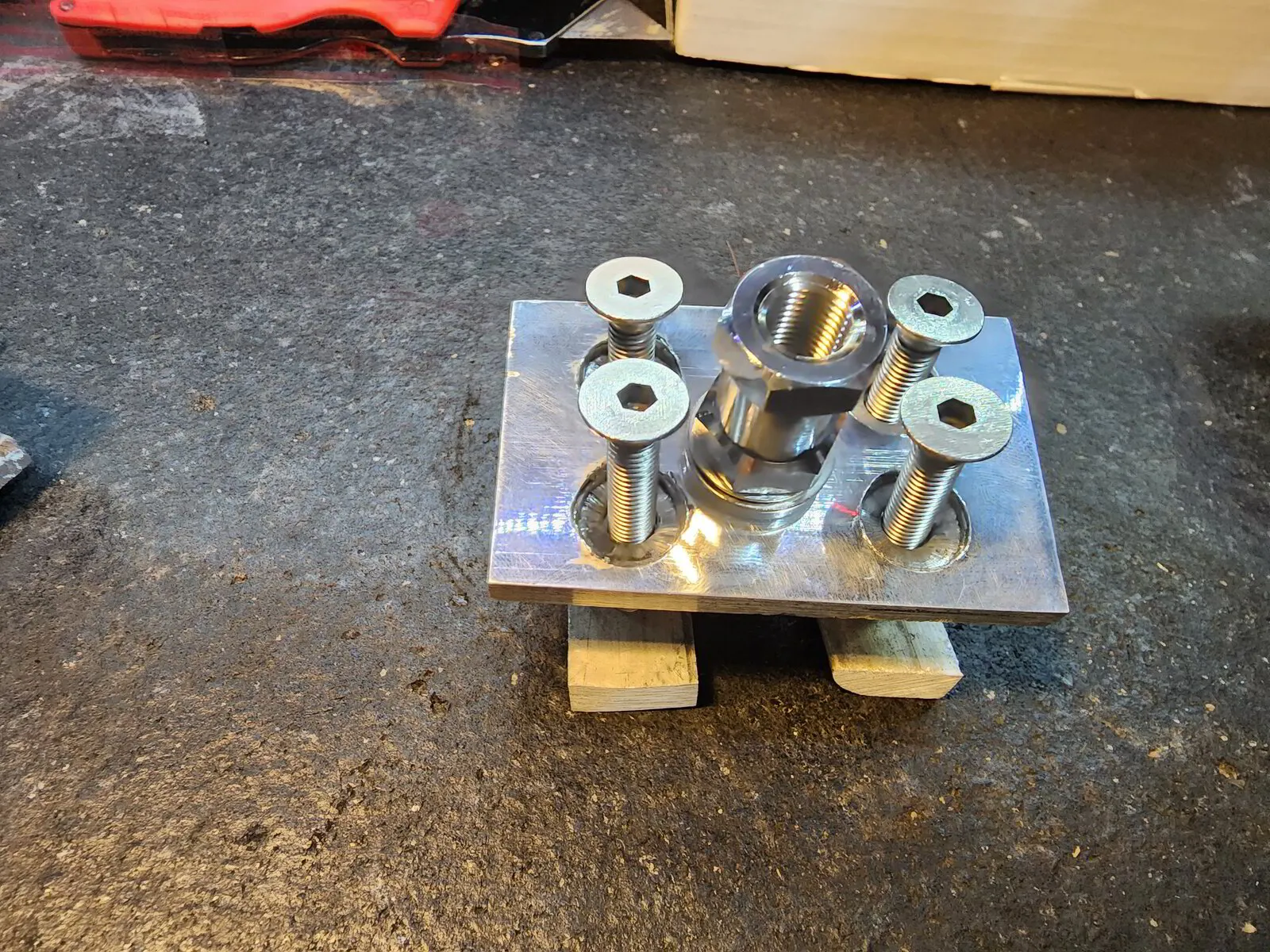 Heavy Duty stake hole mount