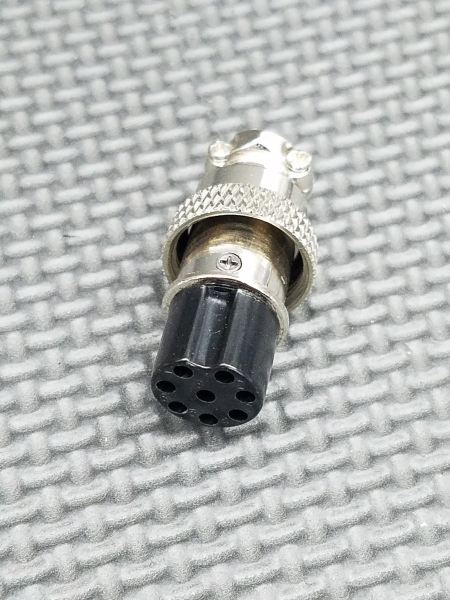 8 pin mic plug