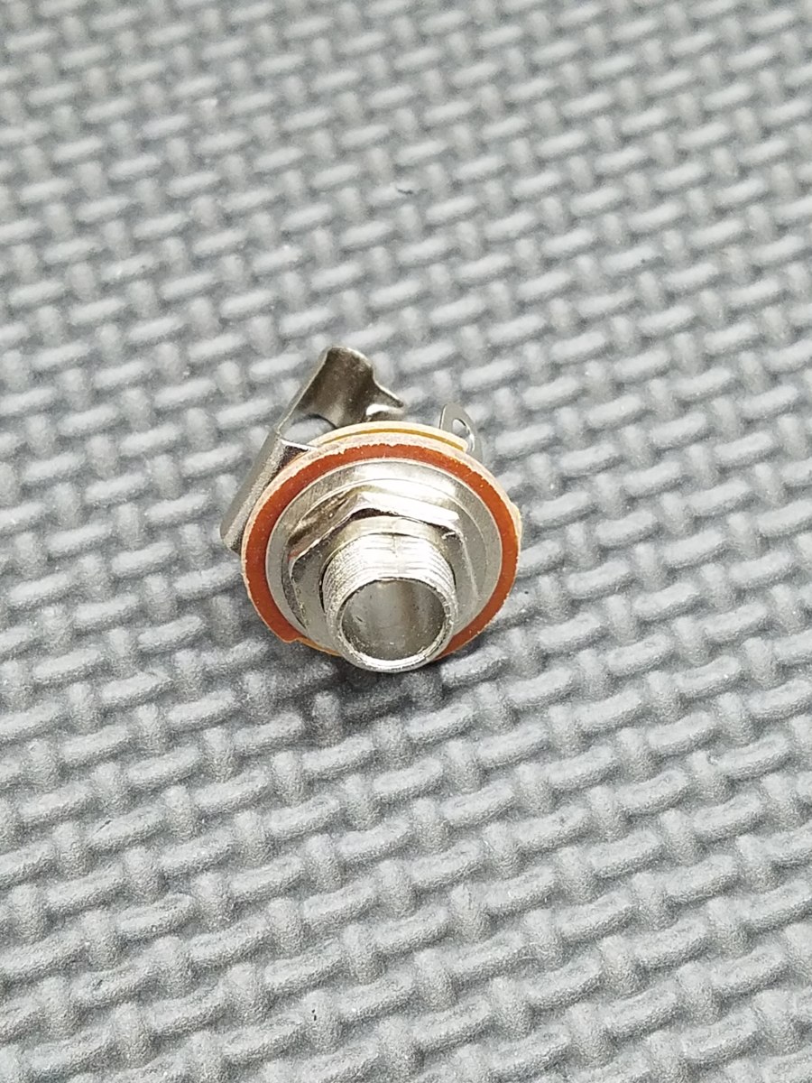 3.5mm stereo jack