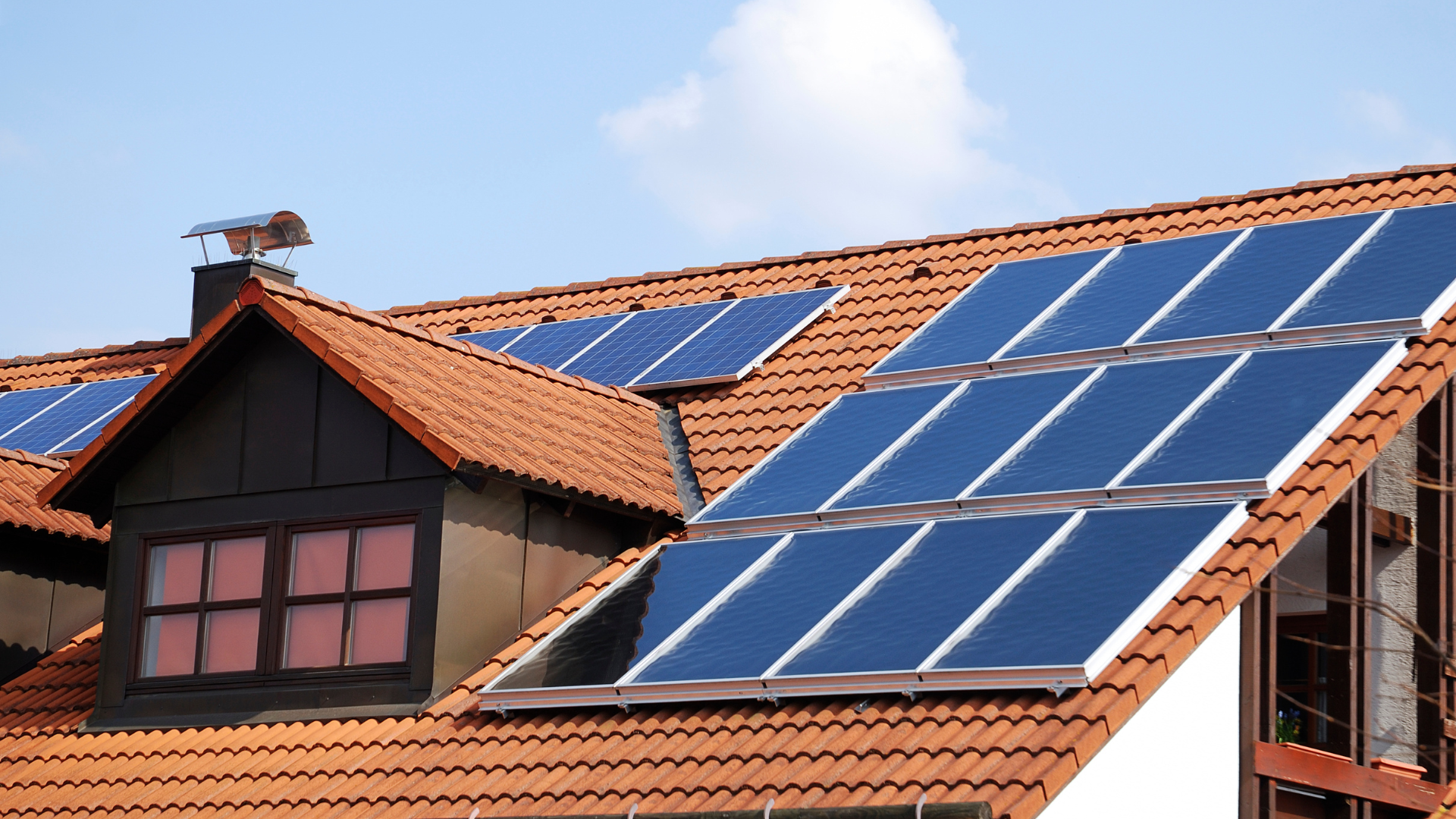 Promoting Portugal's Photovoltaic Potential: Incentives, Savings, and ...