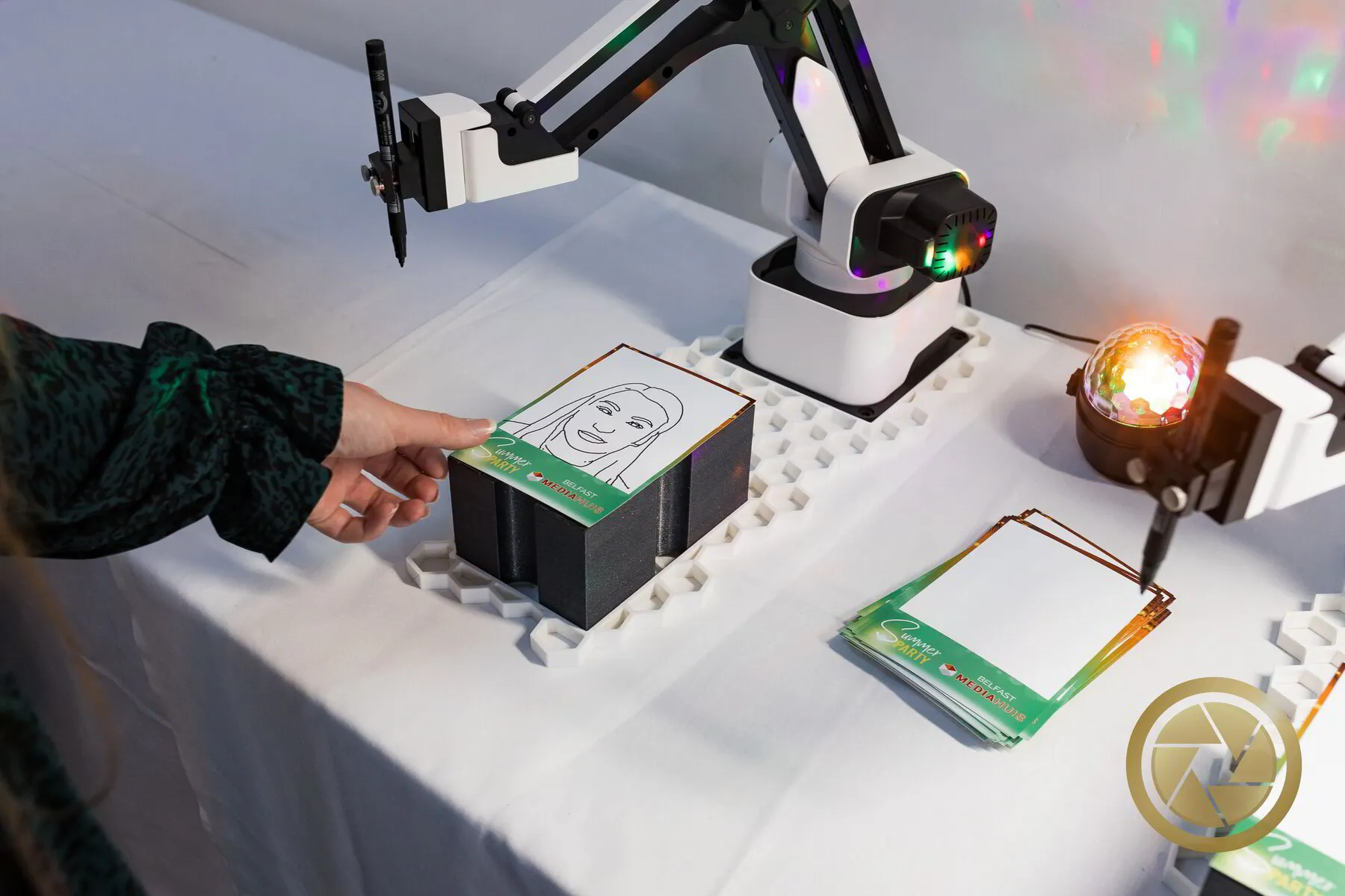 Sketch Robot Rental Ottawa | Zoom Photobooth