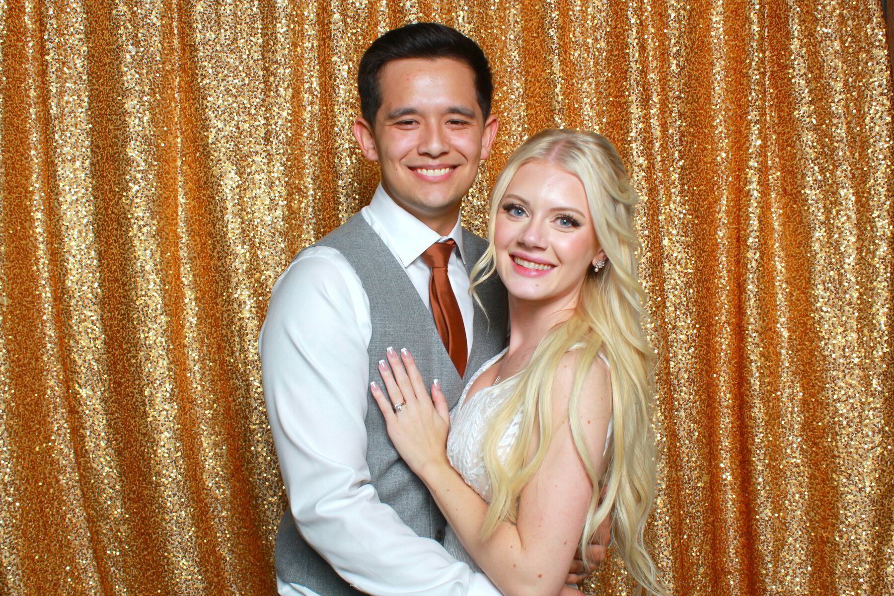 Cameron & Madison's Wedding - Open Air Photo Booth - Flash PhotoBooth