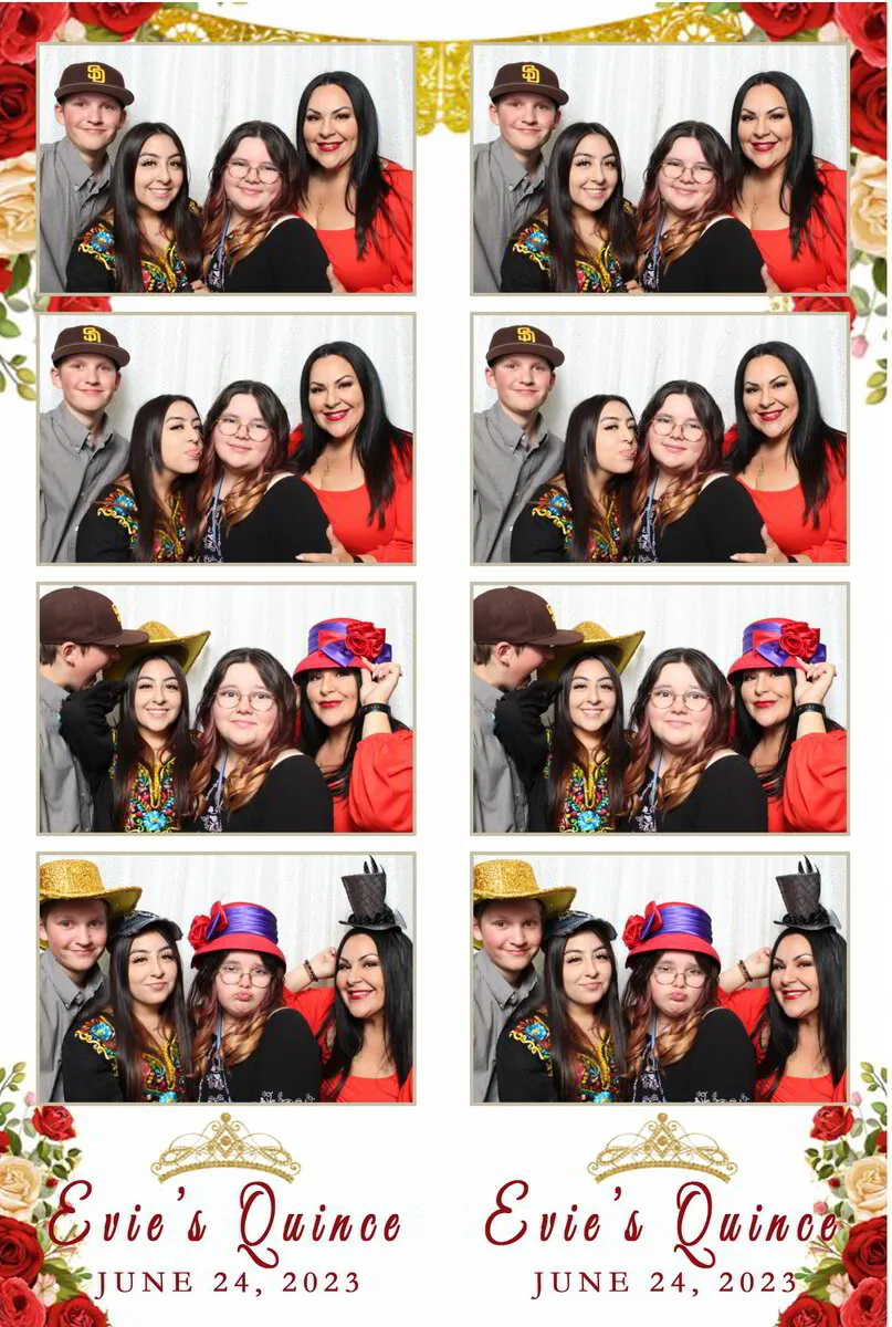 Evie's Quinceanera - Photo Booth - Flash Photo booth : Flash Photo booth