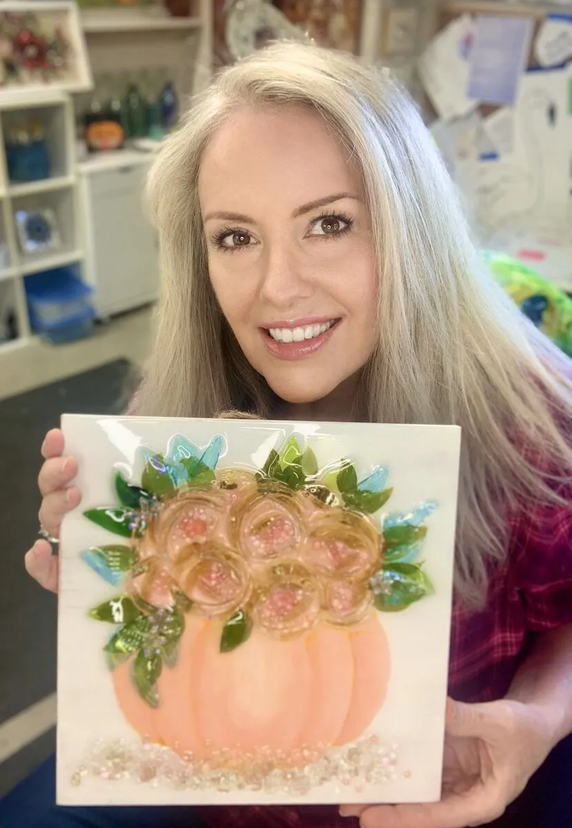 Agnes Friedlander Studio | Acrylic Painting & Glass Resin Art