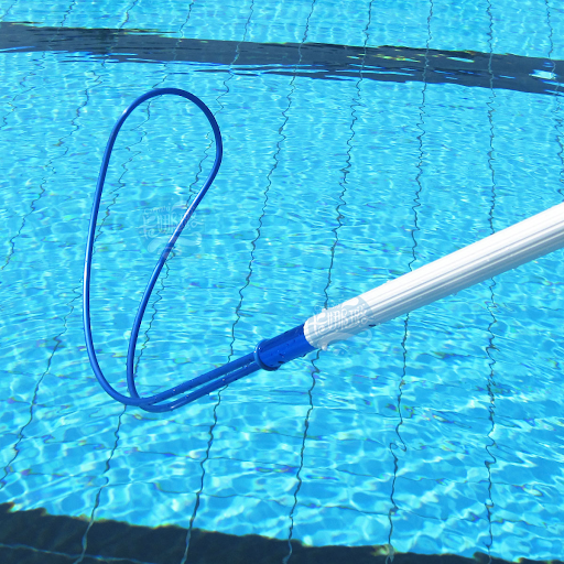 6 Safety Devices to Install in a Pool