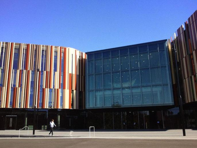 MACQUARIE UNIVERSITY LIBRARY :: SYDNEY