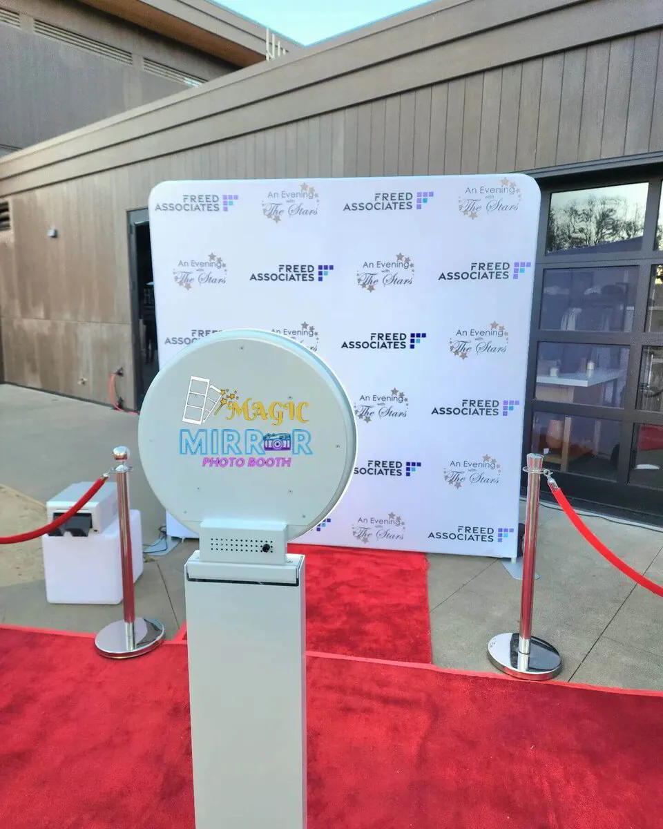 Magic Mirror & Photo Booth Rentals | Magic Mirror Photo Booth