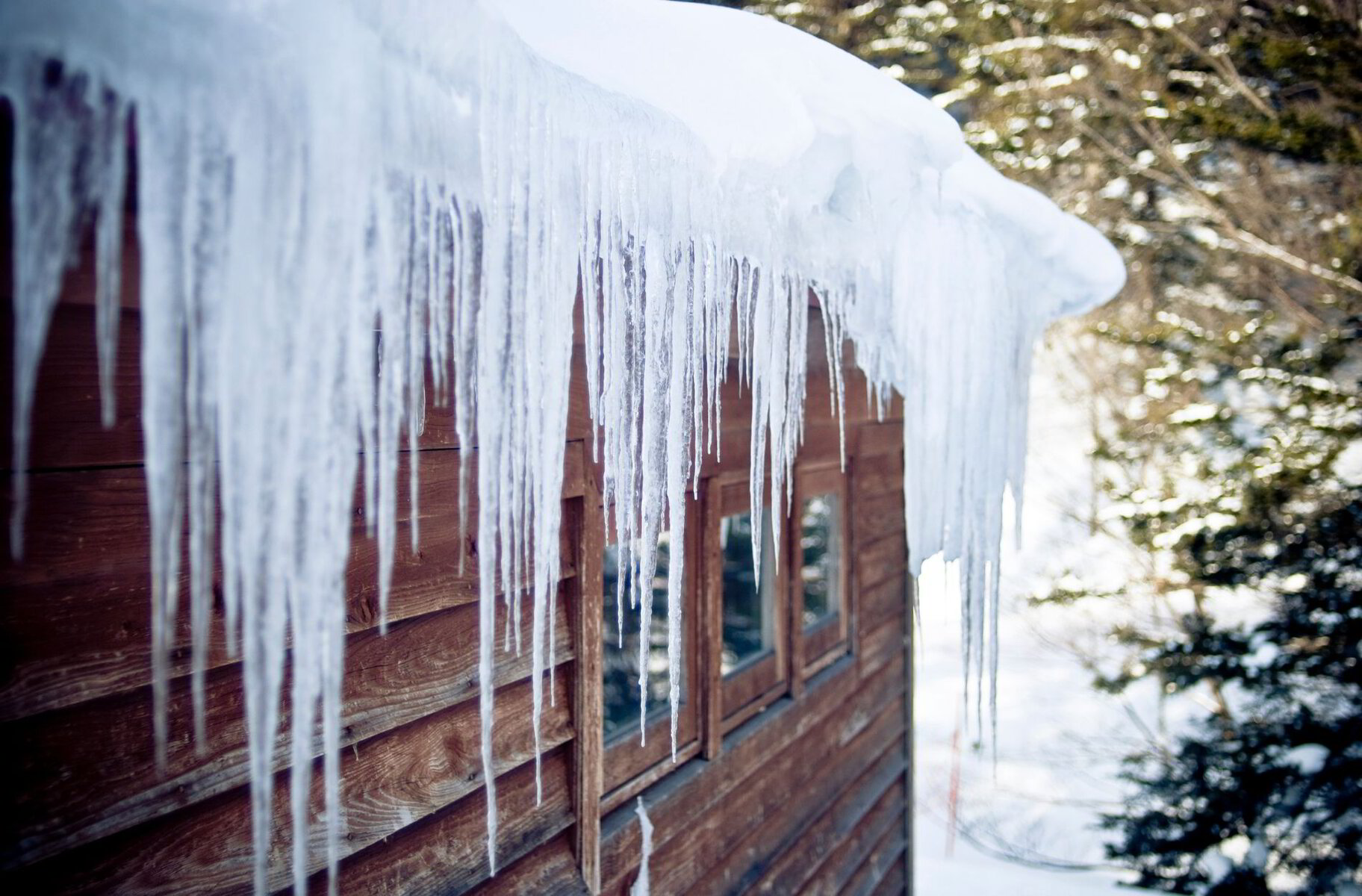 Dealing With Ice Dams? A Roofing Contractor in Clinton Can Help