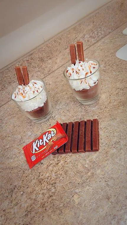Kit Kat Crunch Candle