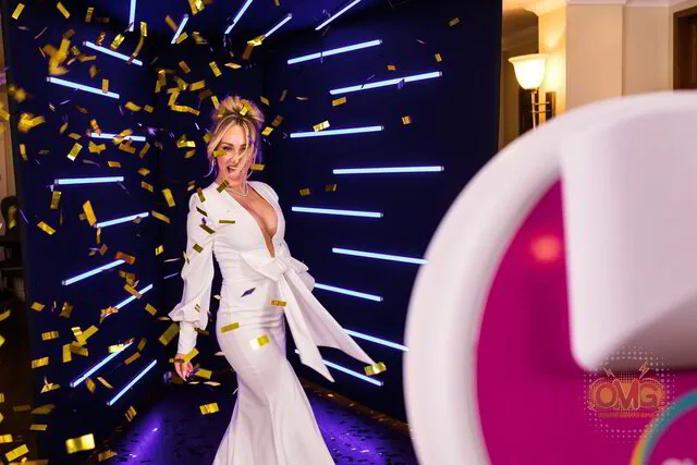 Photo Booth Rental Fort Worth | OMG Photo Booth DFW