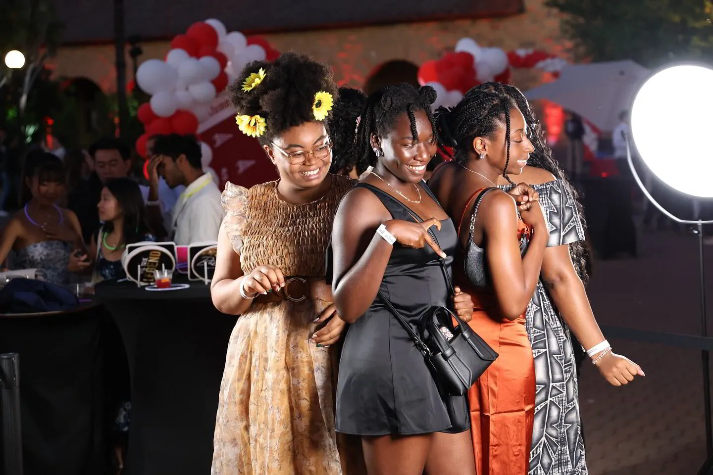 360 Photo Booth Rental Near Me | Spinning and Rotation Picture Booths ...