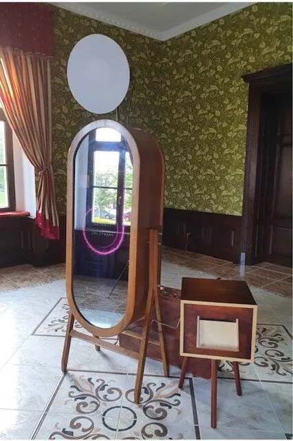 Retro Mirror Selfie Photo Booth Rental - Southern California | The Main ...