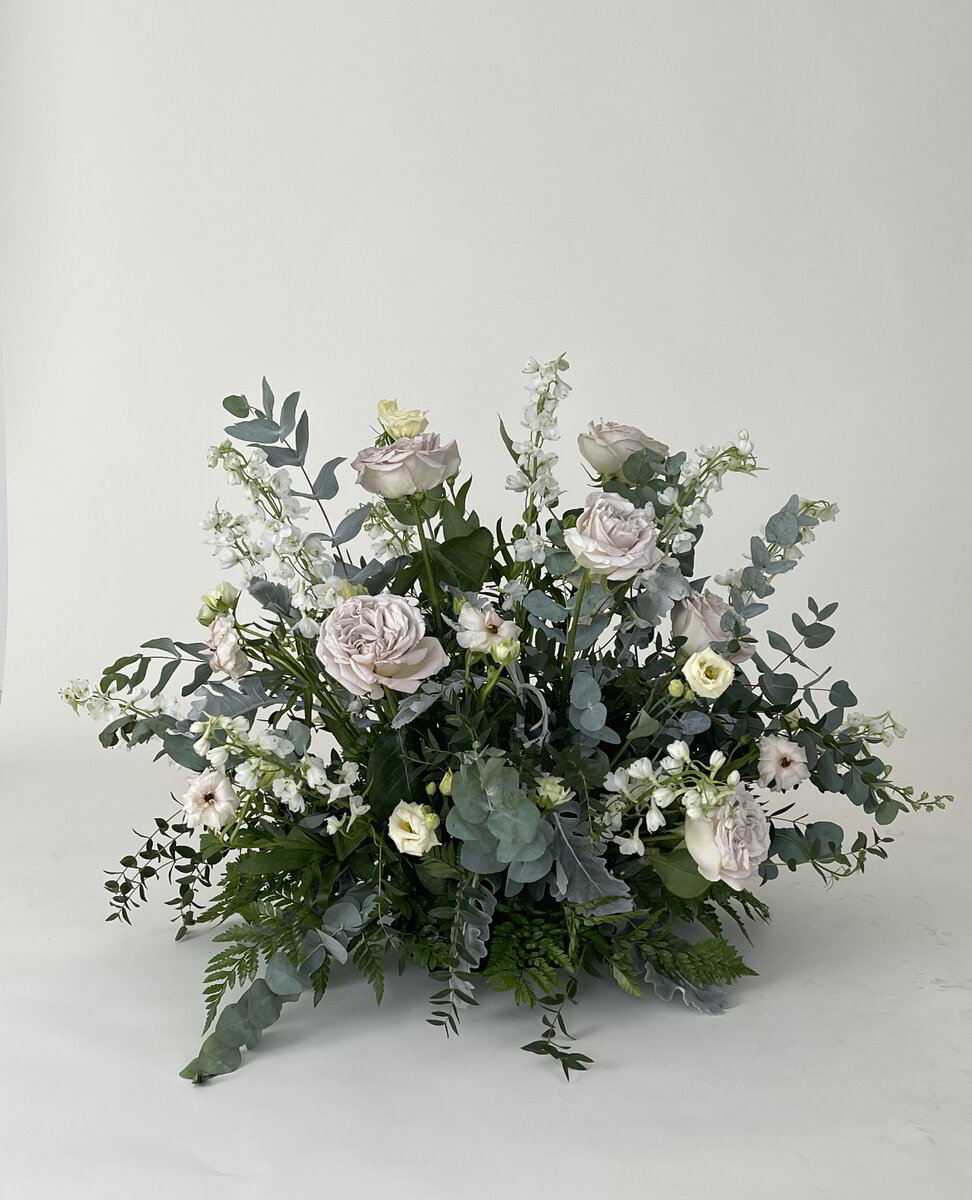 Shop arrangements of the best-looking flowers: Flowers D&Y