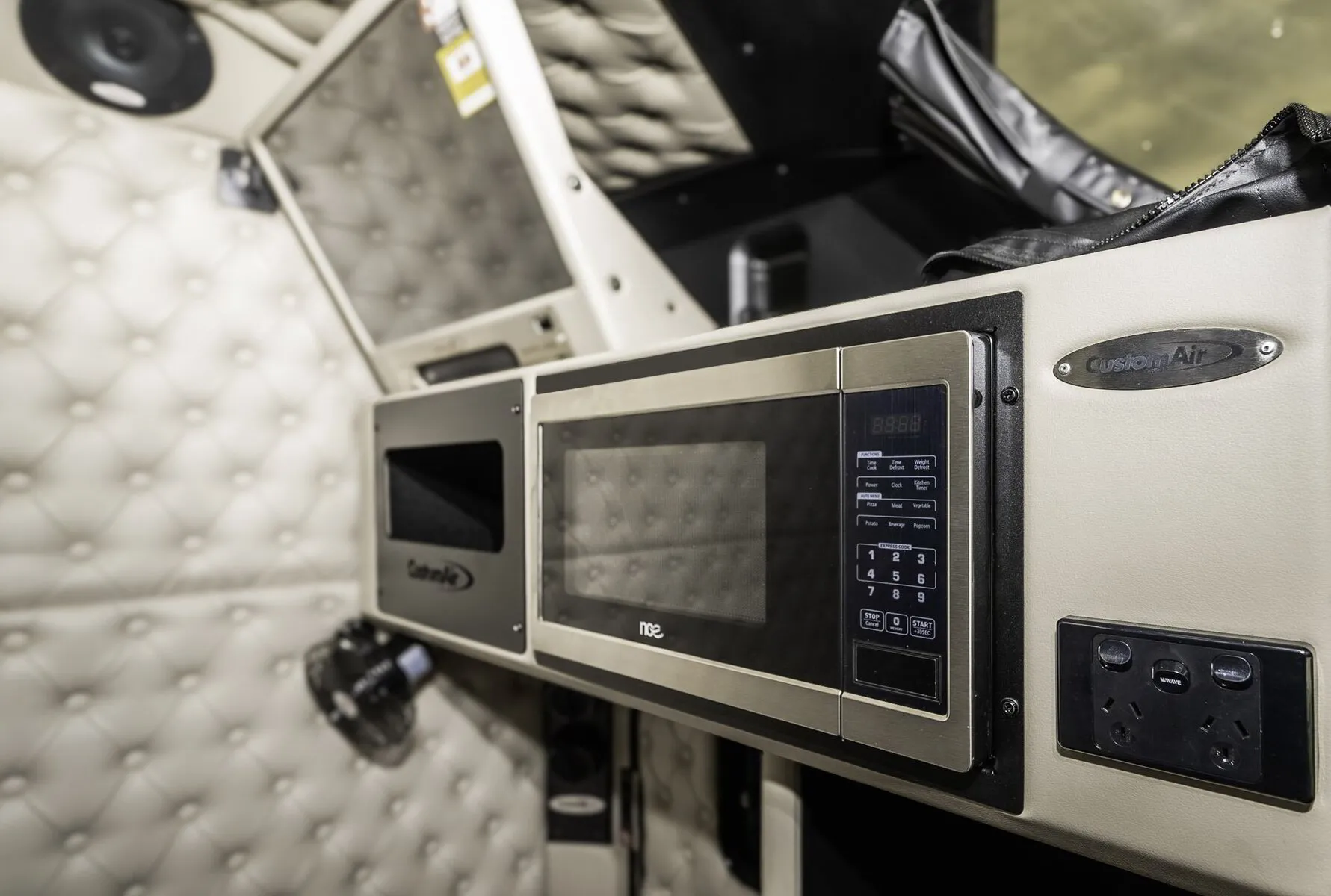 CustomAir - Truck Sleeper Cab Air Conditioning Experts