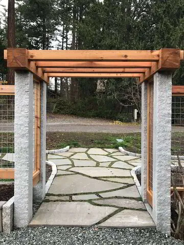 Beehive Stone Masonry | Custom Granite Fence Posts