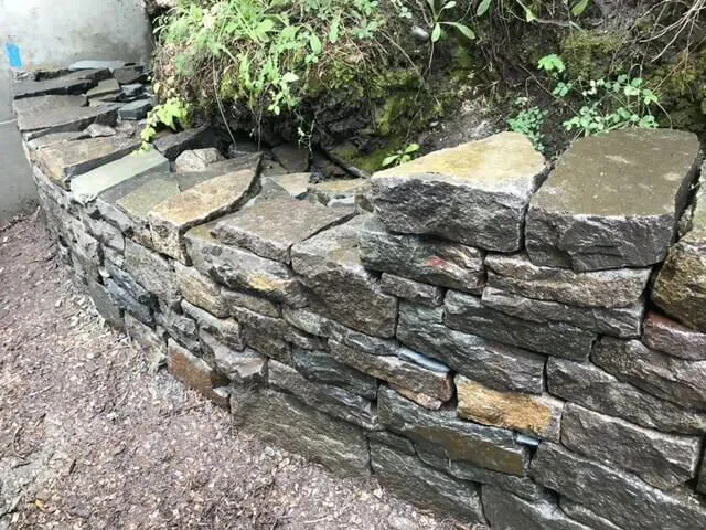 Beehive Stone Masonry | Dry Stack Retaining Wall