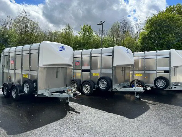 VDV Trailers erkend verdeler van de merken Ifor Williamns ,Hapert ...