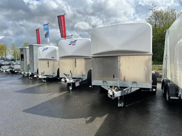 VDV Trailers erkend verdeler van de merken Ifor Williamns ,Hapert ...