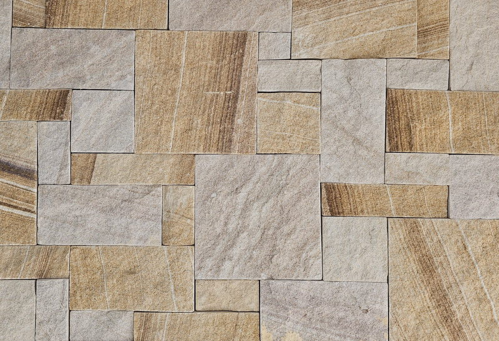 Colonial Banded Sandstone Cladding