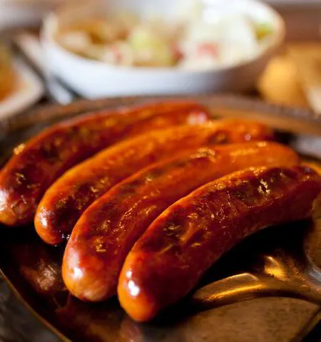 Knockwurst Information | Schmidt’s German-Style Garlic Sausage