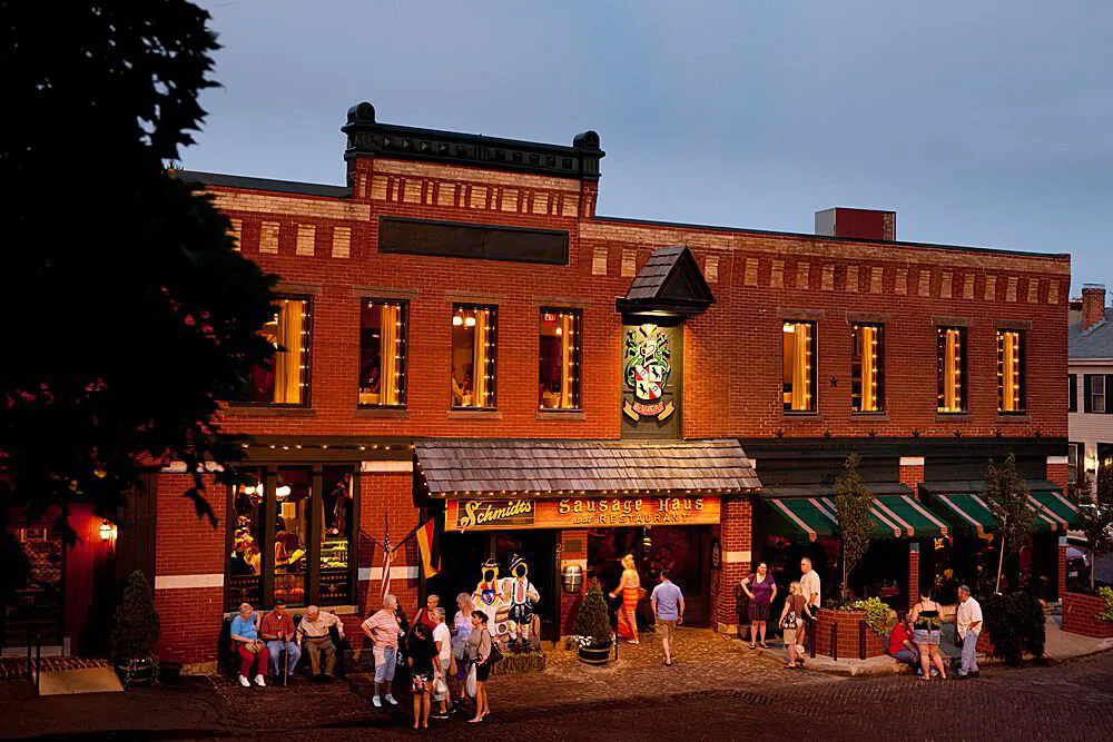 Schmidt’s German Village Restaurant | Iconic Columbus Dining Experience