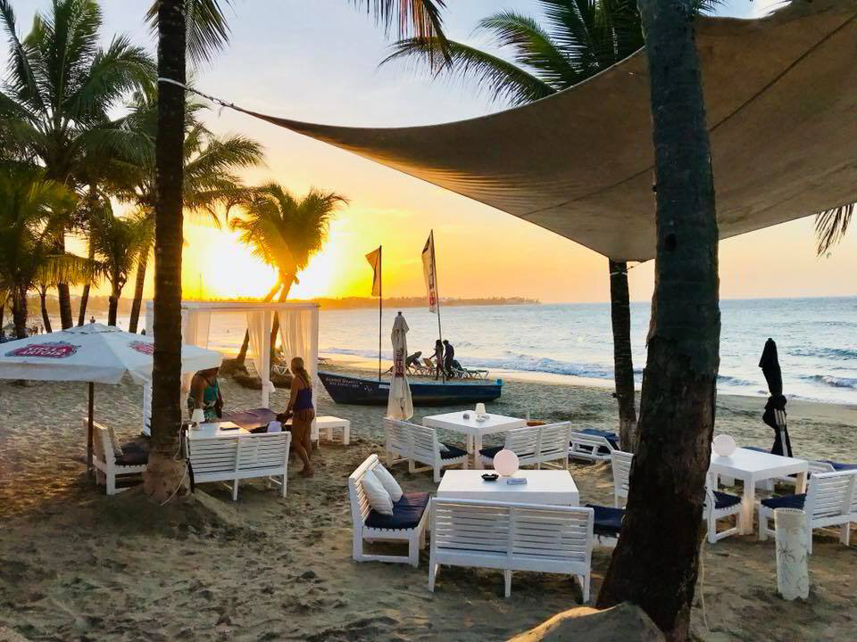 Cabarete Eats: Eze Bar