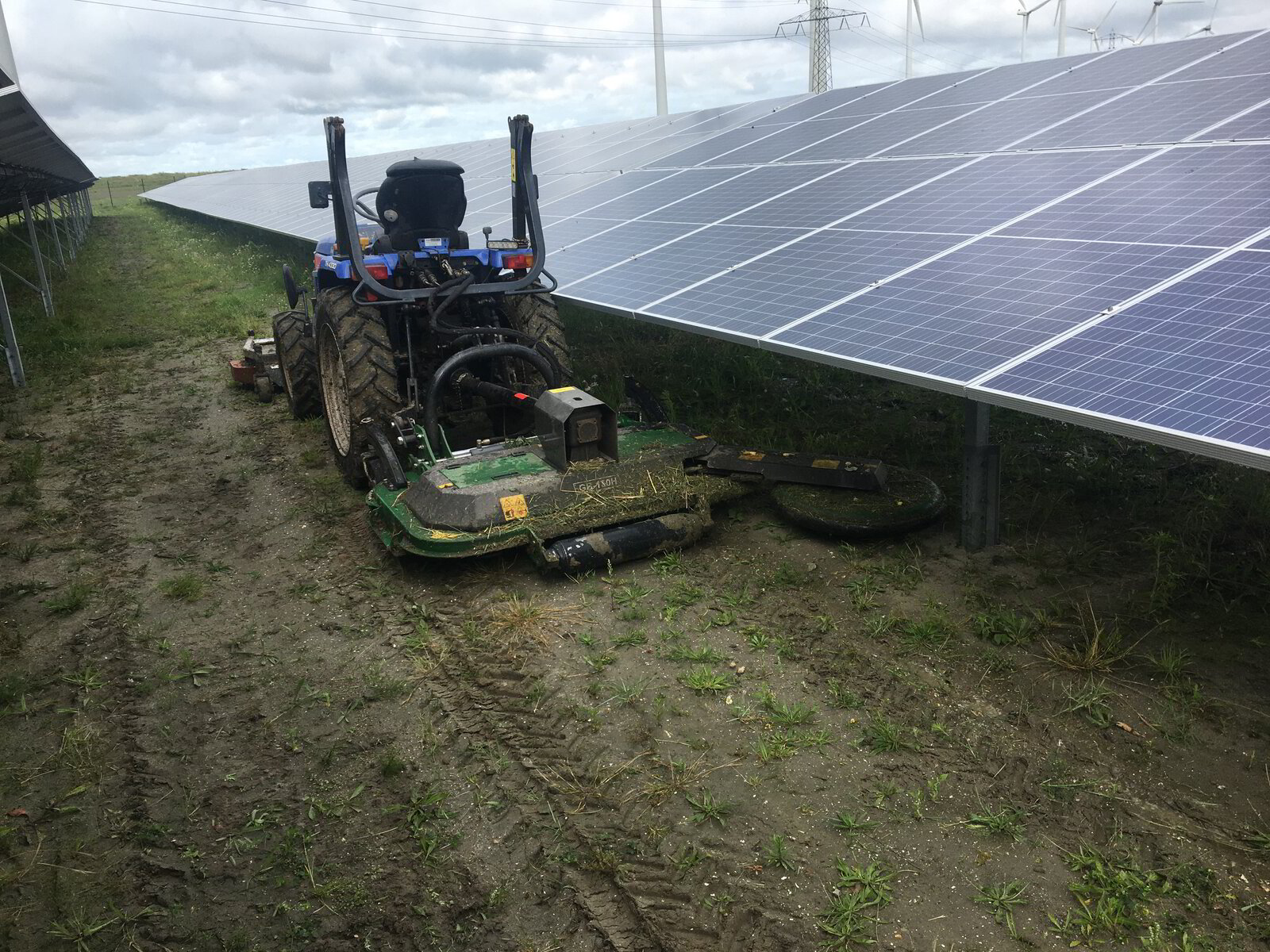 Solar site maintenance - Solar Green & Clean