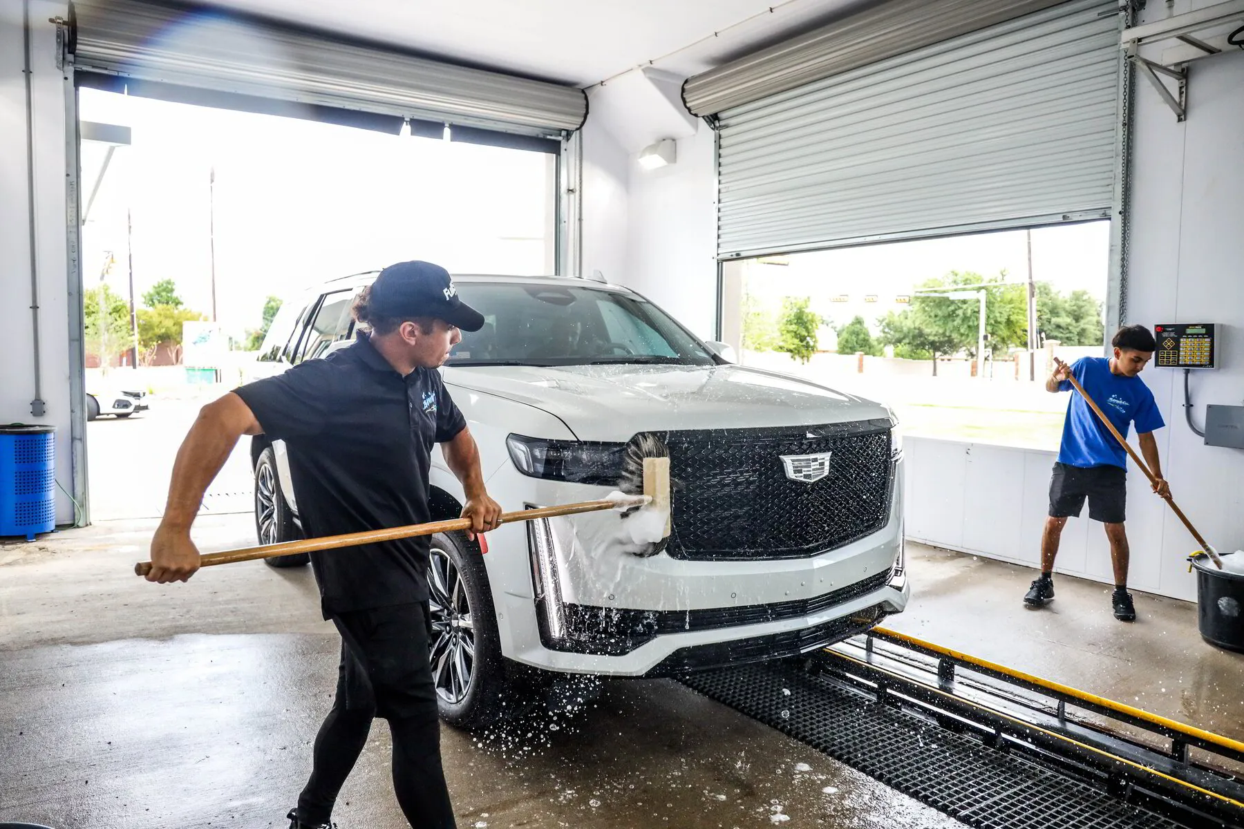 Baywash Car Wash in Grand Prairie, TX - Come work with us!