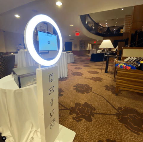 Photo booth Rentals For Weddings & Bridal Parties | Steel City Selfies