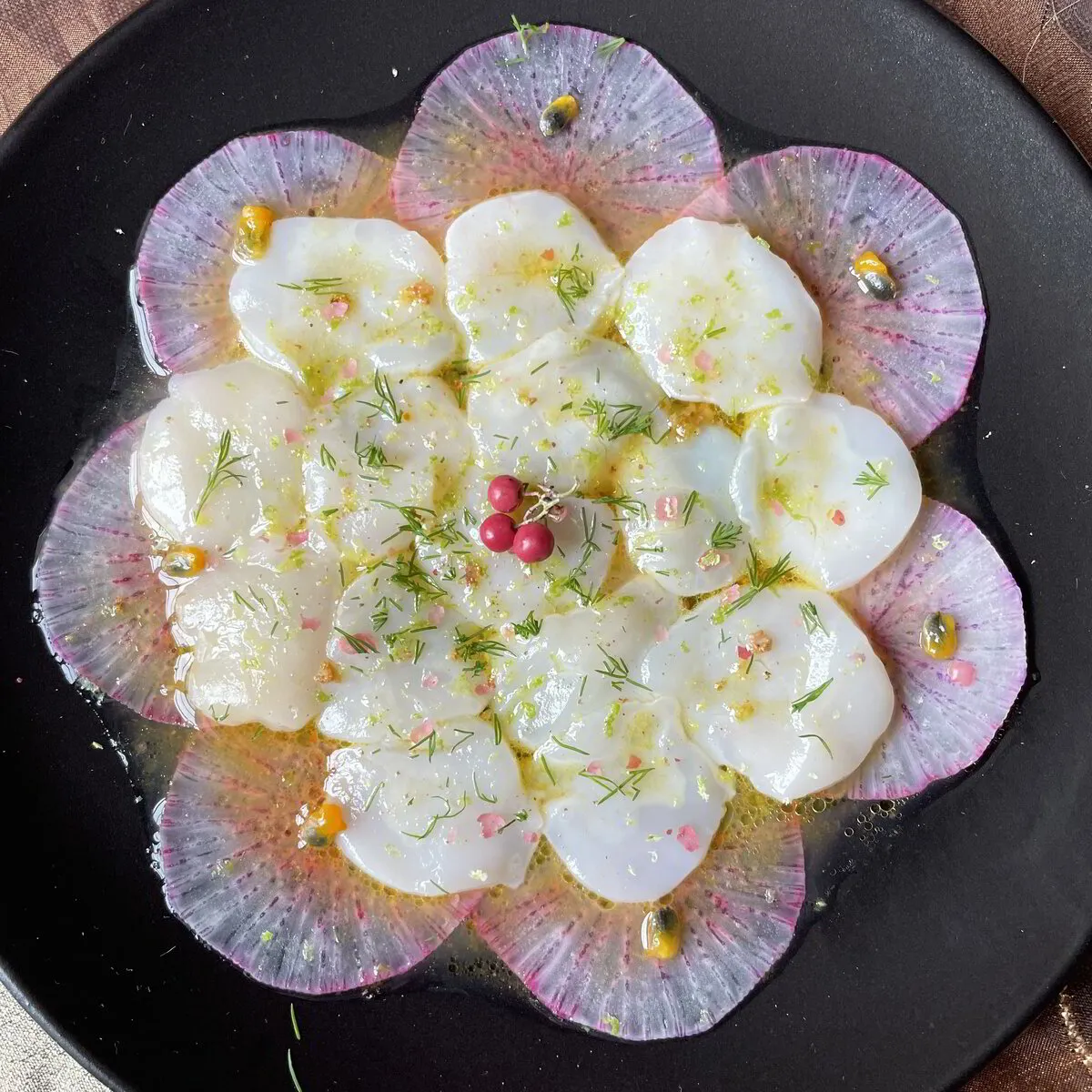 Carpaccio de Saint Jacques aux fruits de la passion