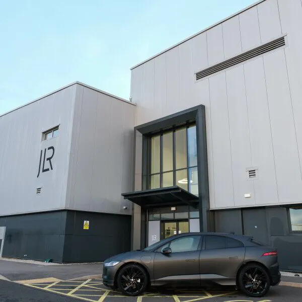 JLR accelerates electrification with new £250M state-of-the-art Future ...