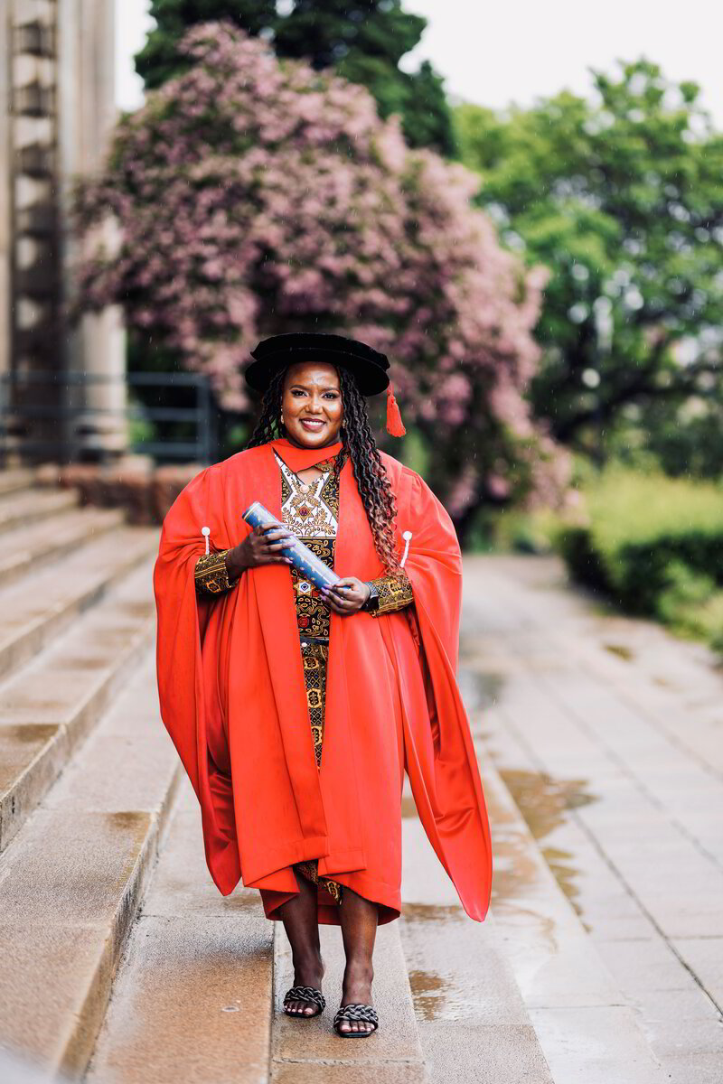 Females mining new frontiers