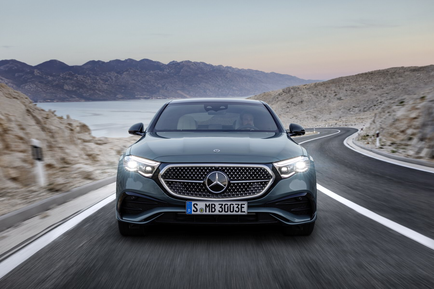 A bridge between tradition and digitalisation: the new E-Class