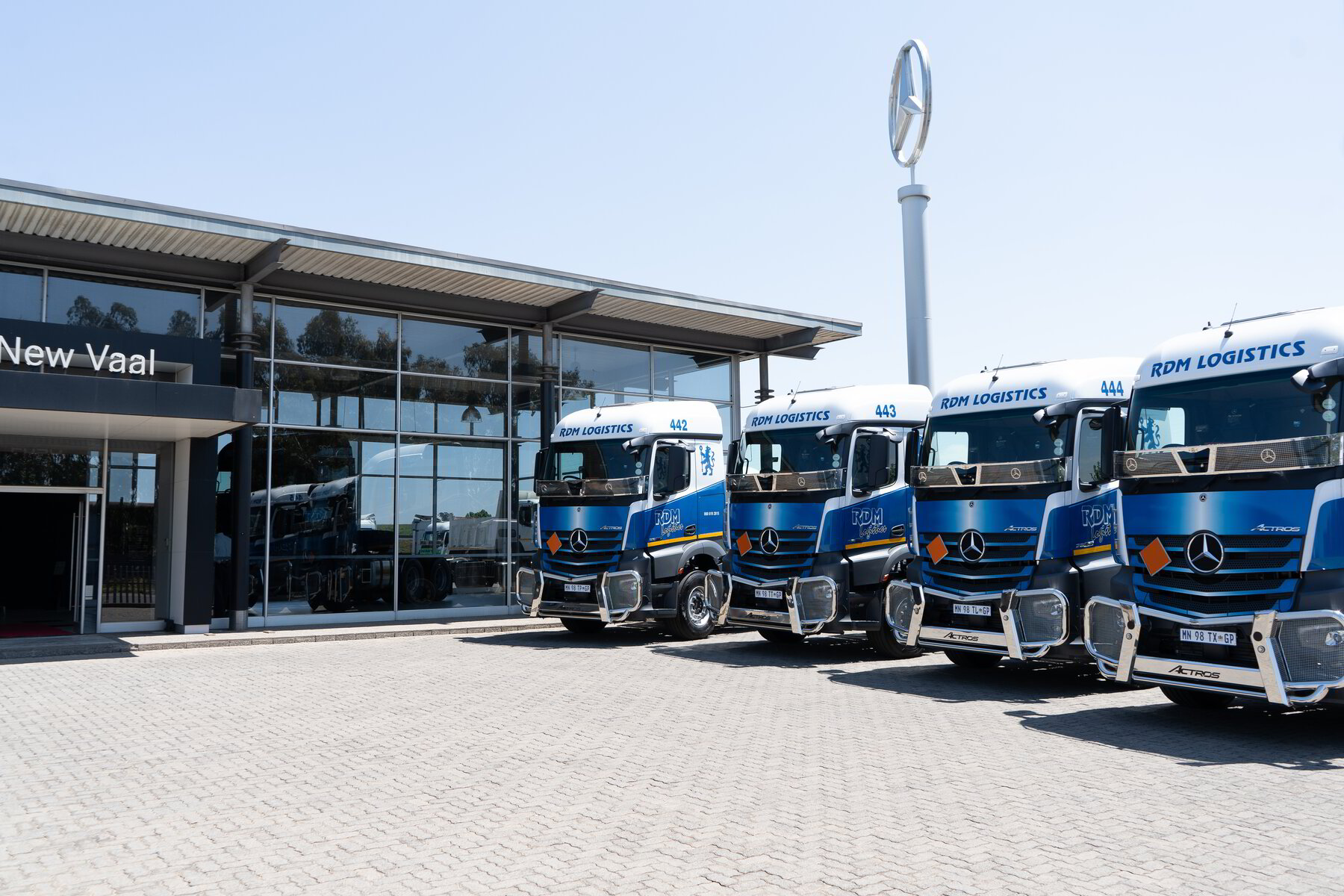 RDM Logistics Celebrates Milestone with the Delivery of its 100th Truck