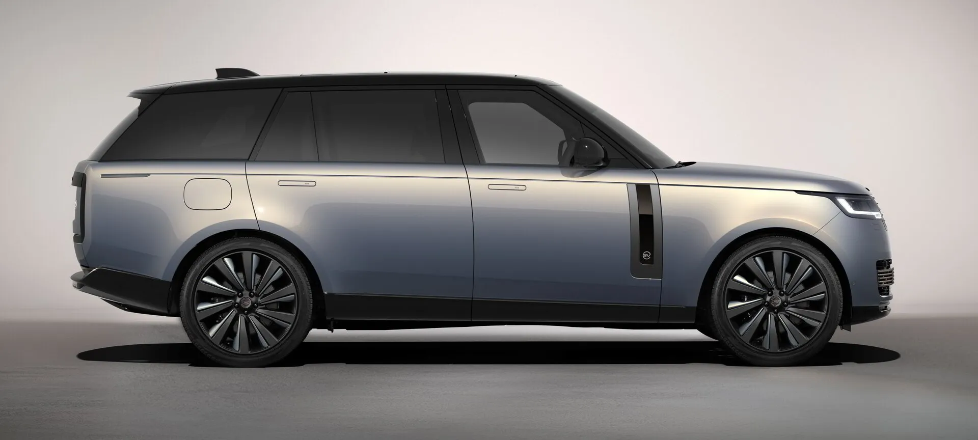 Exclusive Range Rover SV Polar Night announced for South Africa