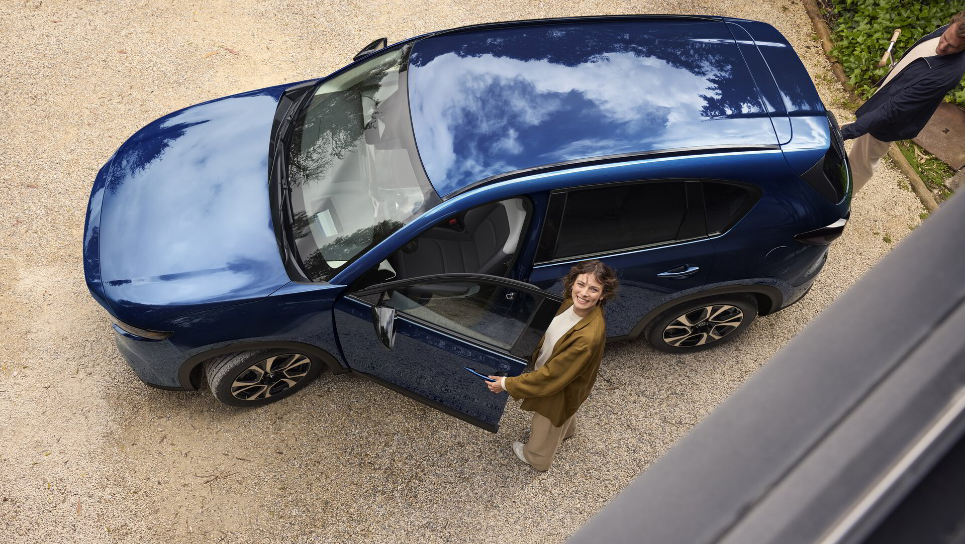 Mazda Develops New Body Color, “Navy Blue Mica”