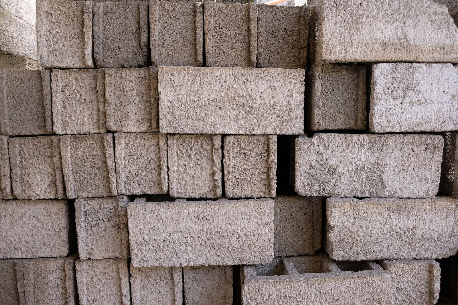 Why Gravity Wall Blocks Are A Great Choice