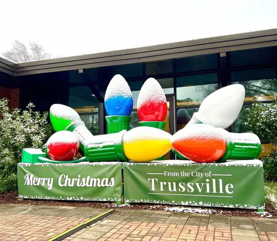 Jubilee Decor - Commercial Christmas Decorations