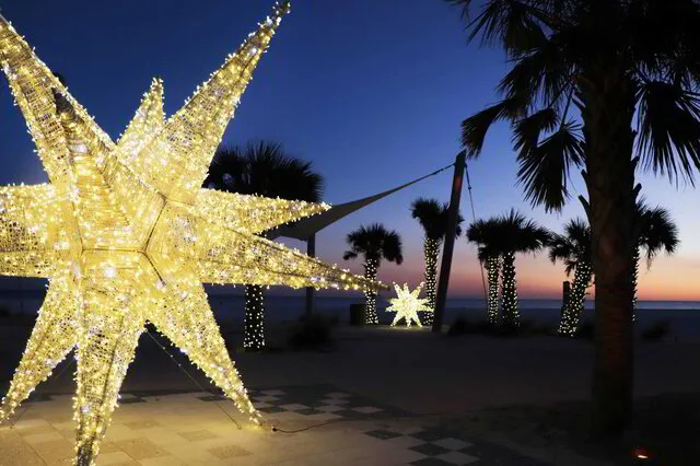 Jubilee Decor - Commercial Christmas Decorations