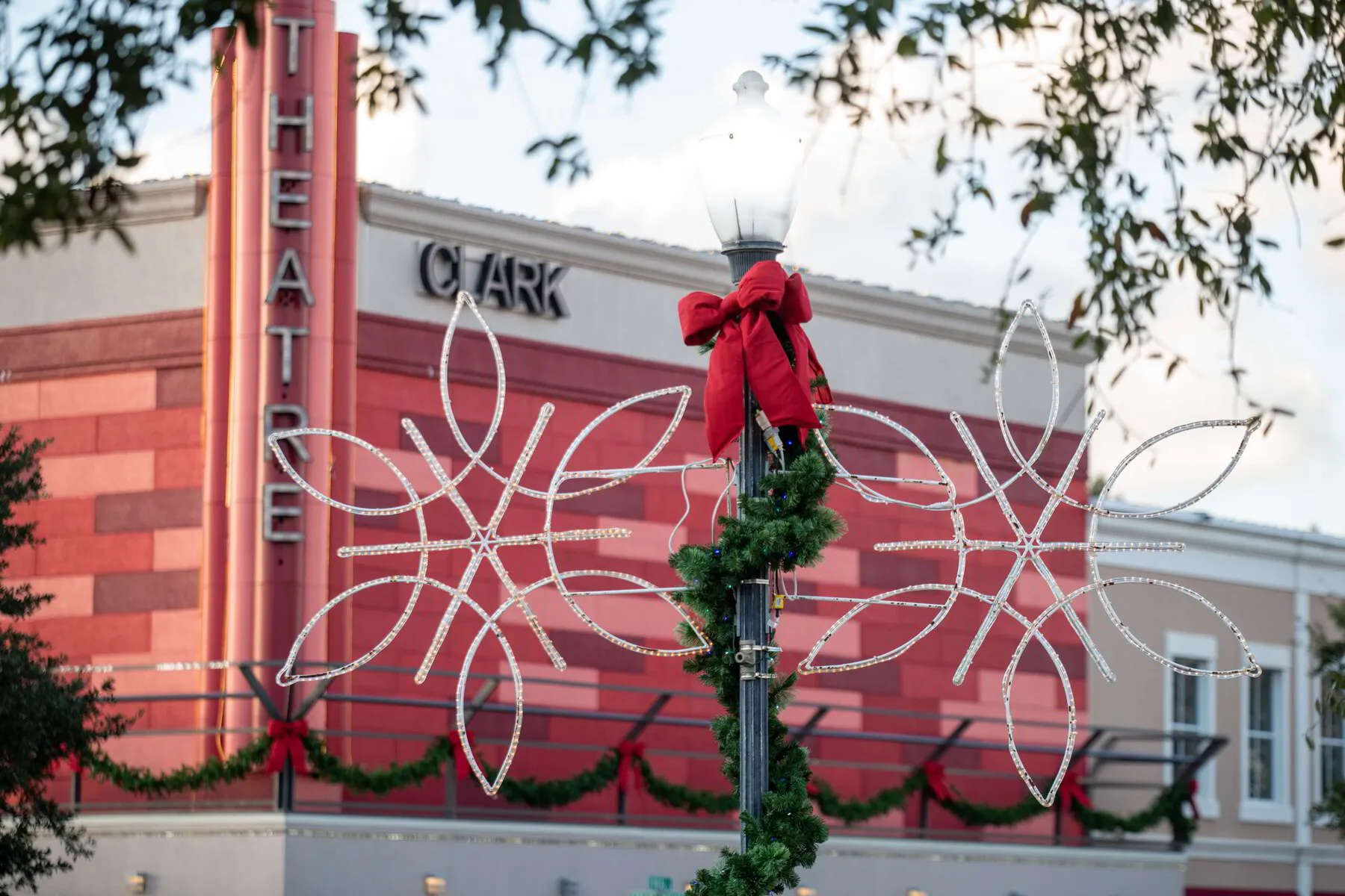 The Importance of Durability in Commercial Christmas Bows