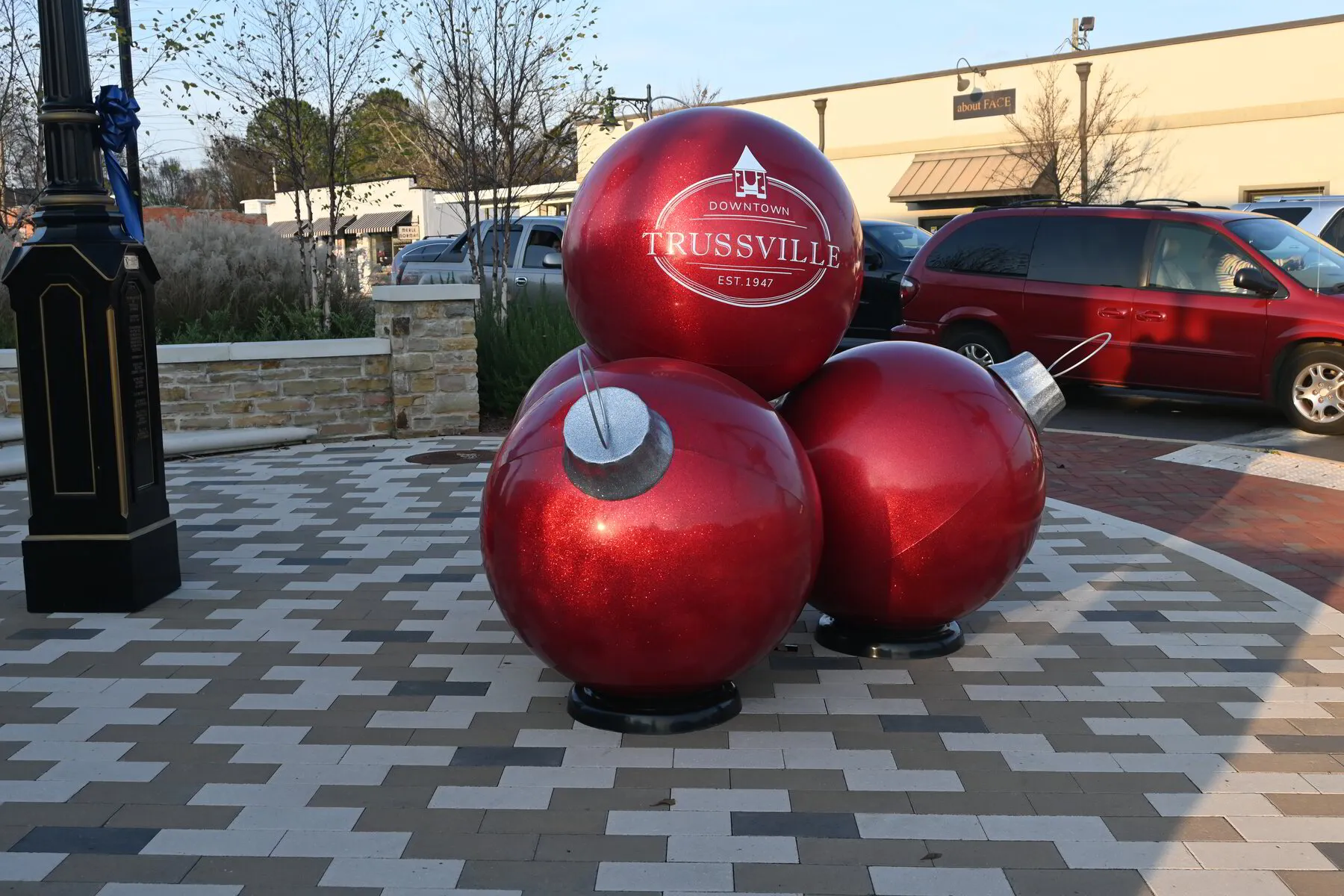 Jubilee Decor - Giant Fiberglass Christmas Decorations