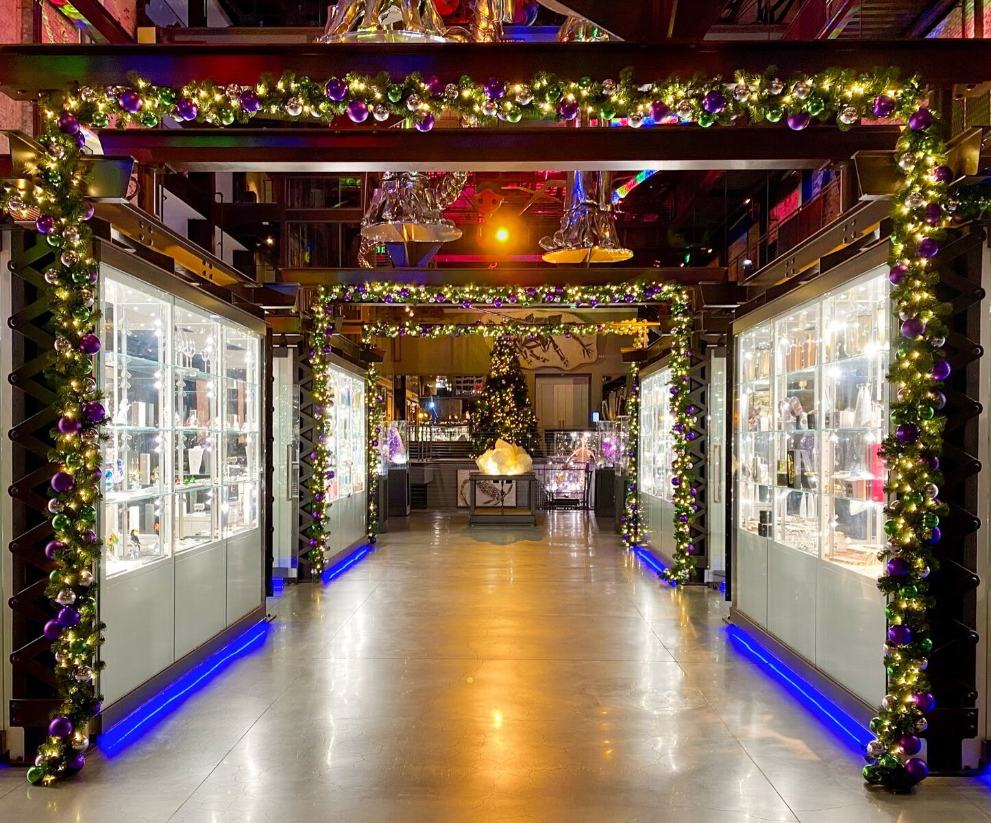 How to Decorate a Building for Christmas