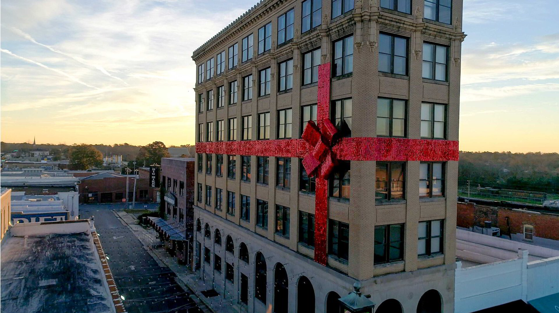Jubilee Decor - Building Wrap Fabricated Bows