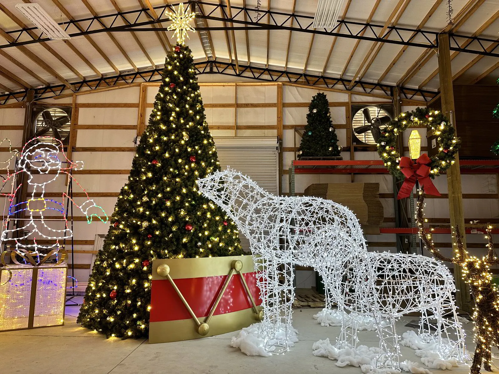 How to Arrange Life Size Christmas Scenes: A Guide to Memorable Holiday ...