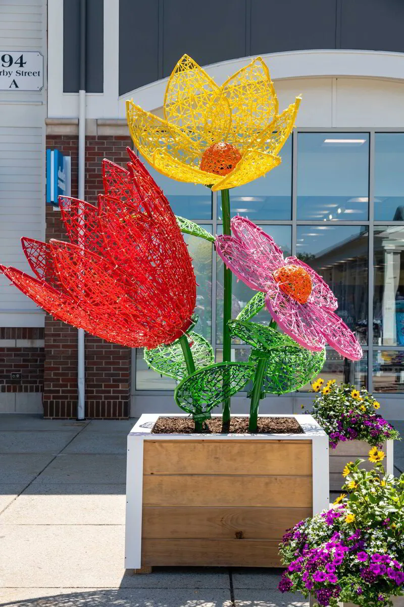 How Masson Fiberglass Topiaries Can Create a Welcoming Atmosphere