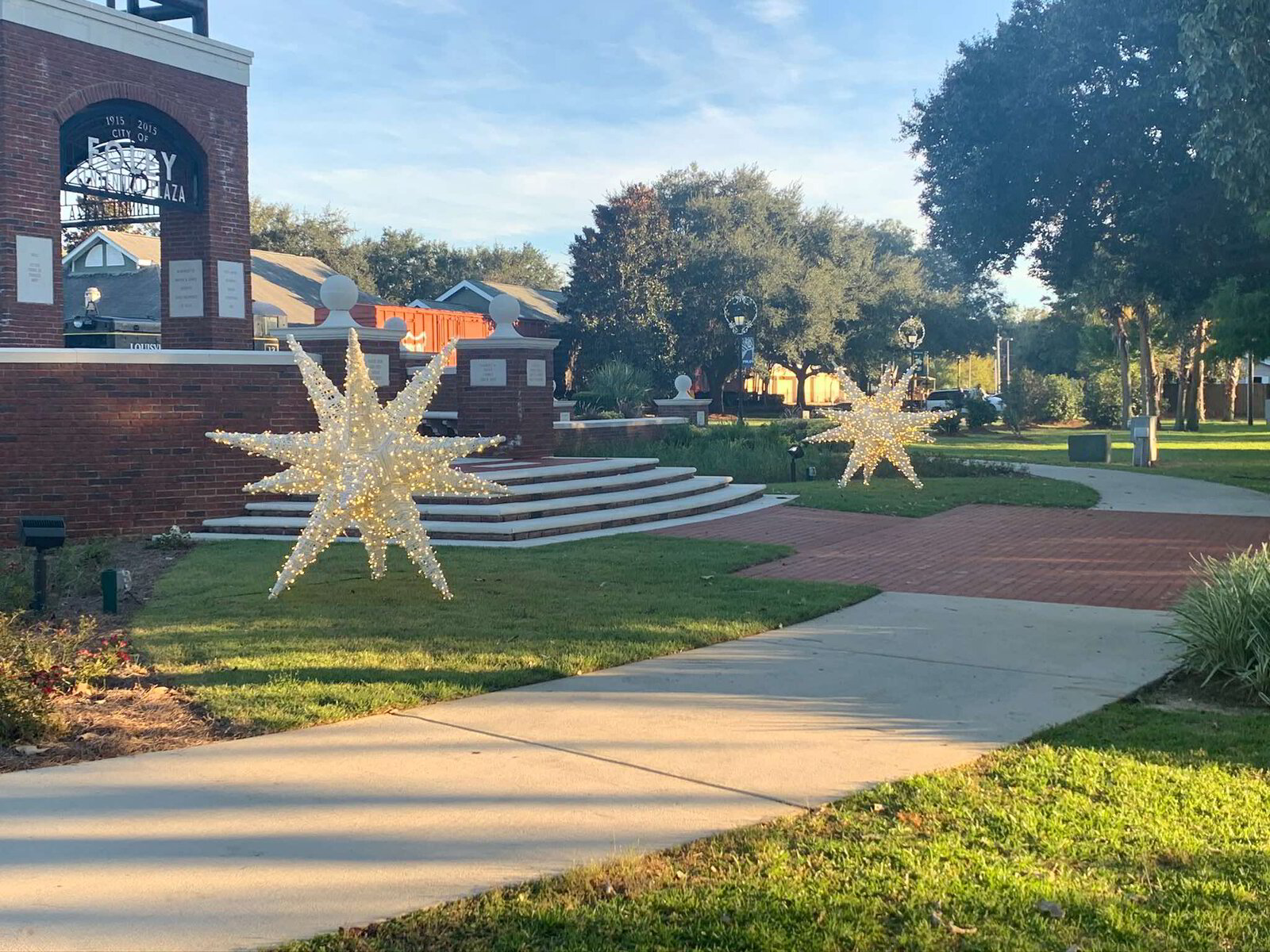 How to Choose the Right Size of Fiberglass Christmas Decorations for a ...