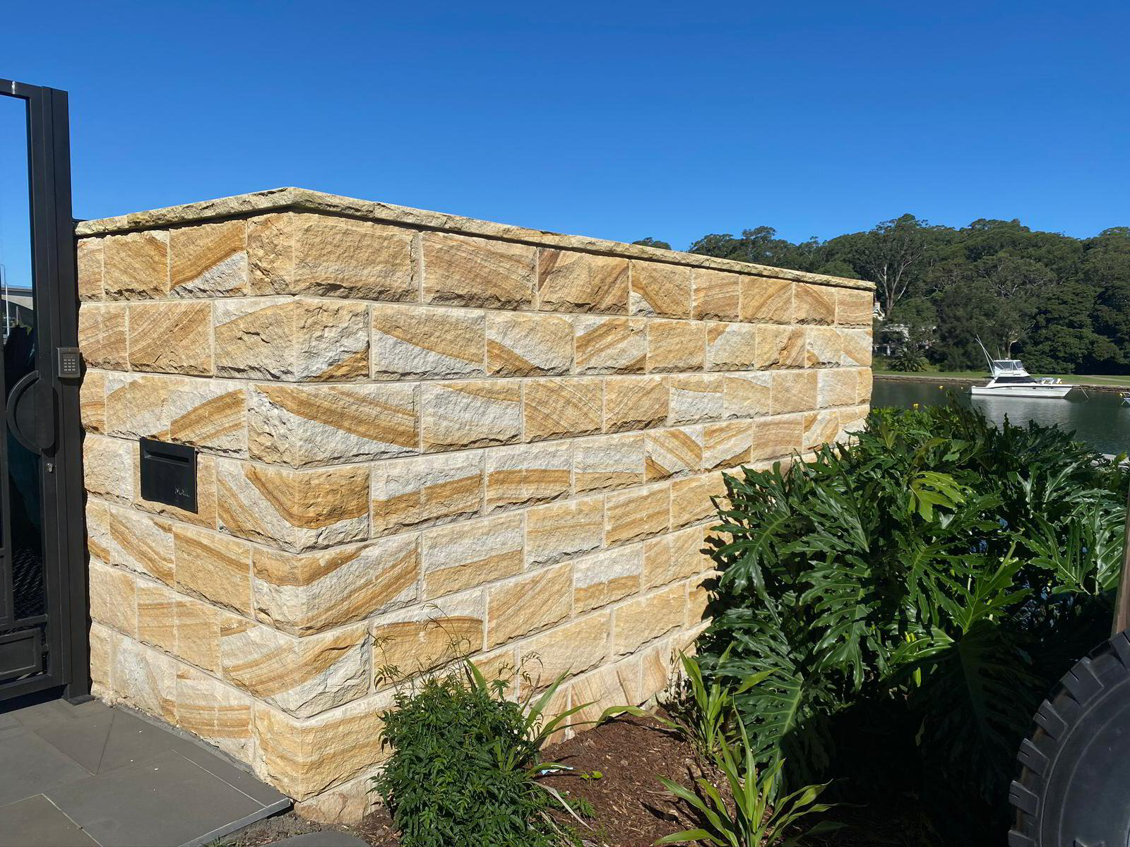 Australian Banded Rockface Sandstone Cladding