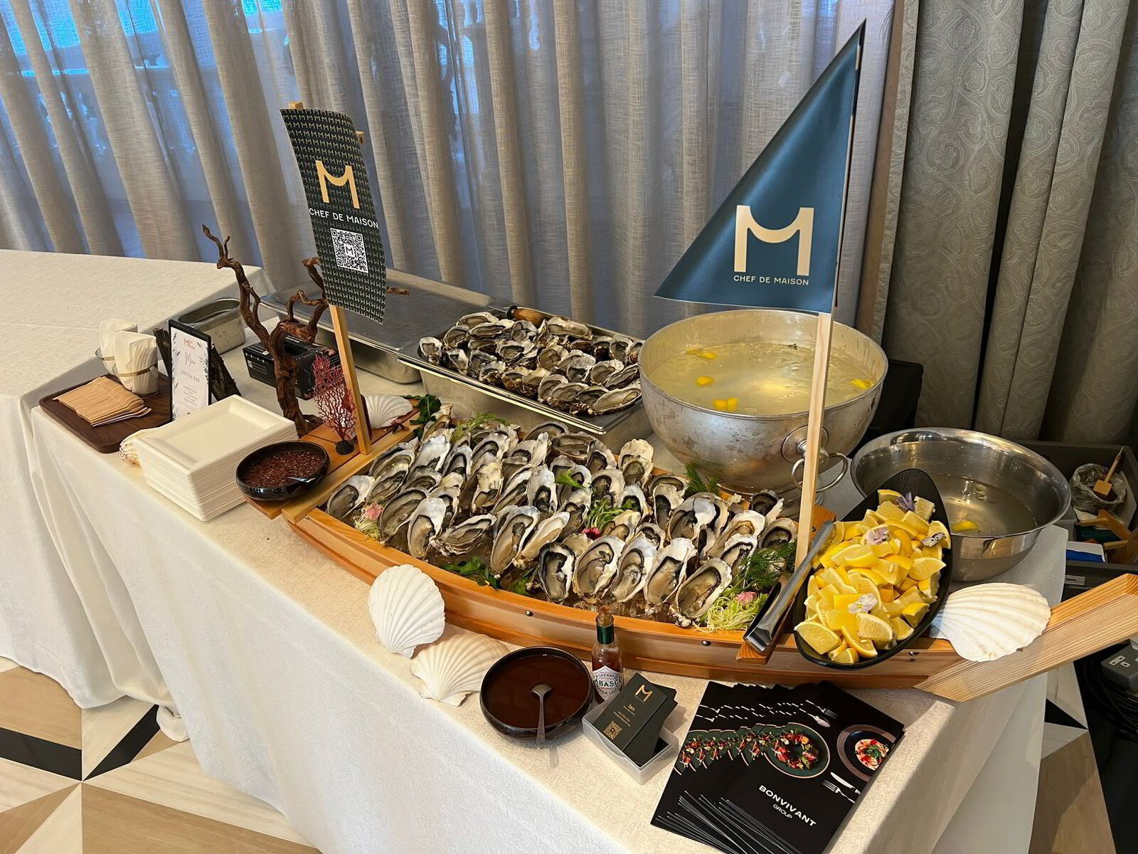 Classic Oyster Bar Experience | 100 Fresh Oysters Live Station | Chef ...